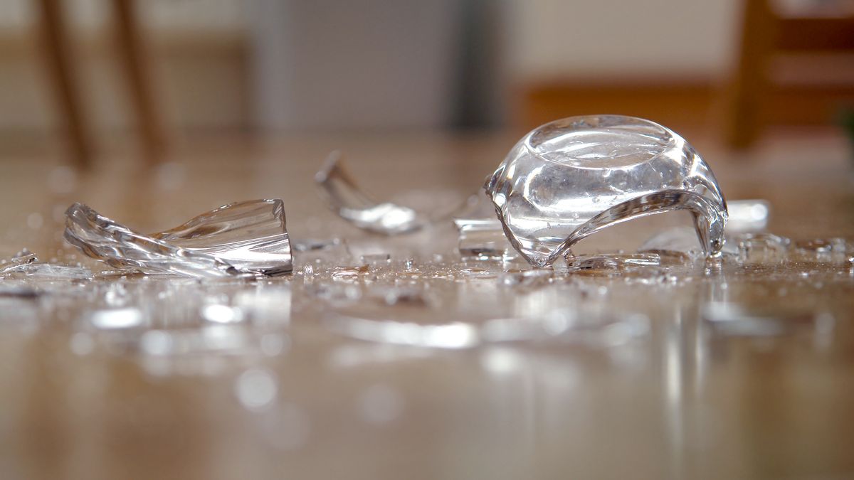 How to Clean Up Broken Glass in Quick & Easy Ways
