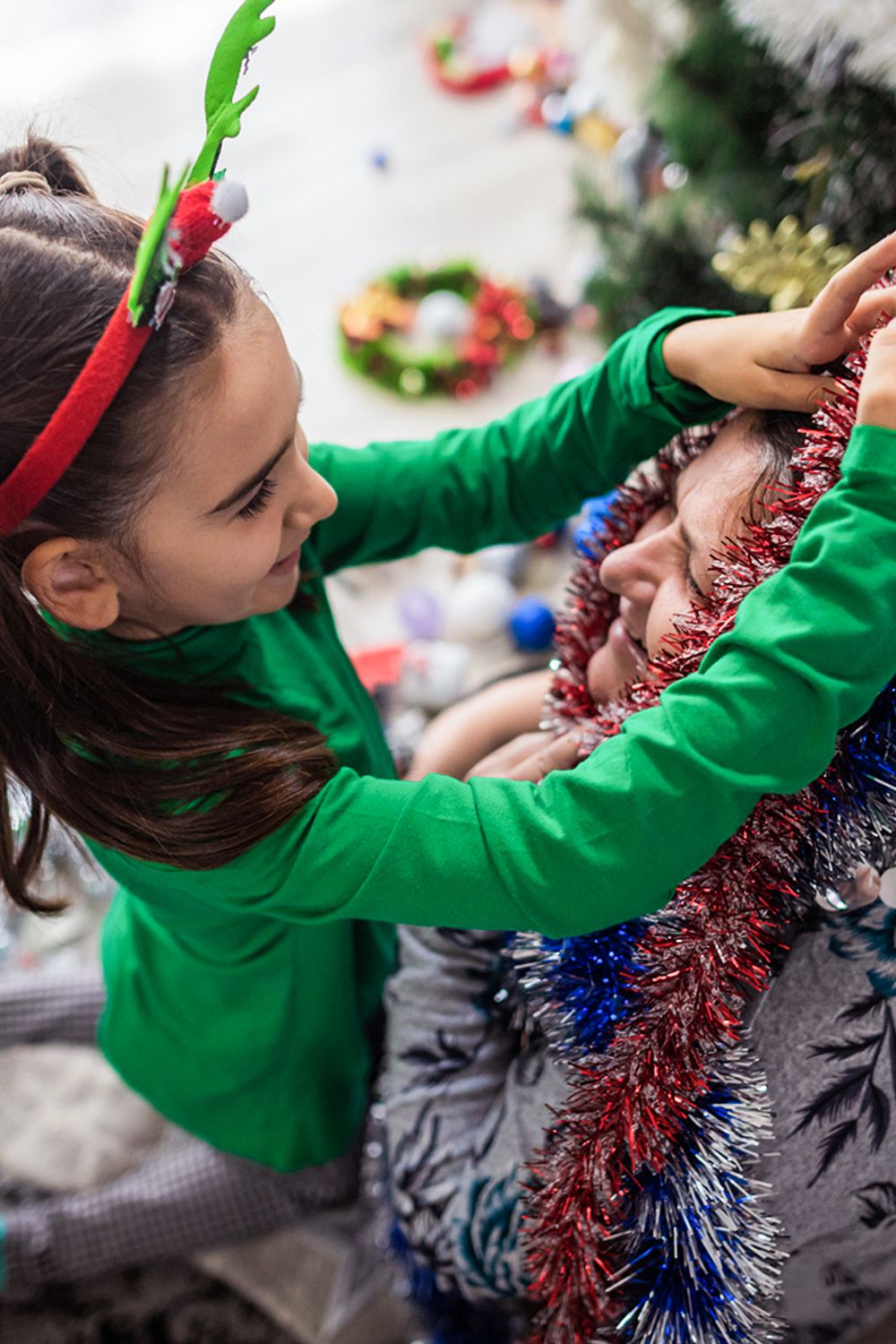7 Short Funny Christmas Skits & Plays to Perform for the Holidays