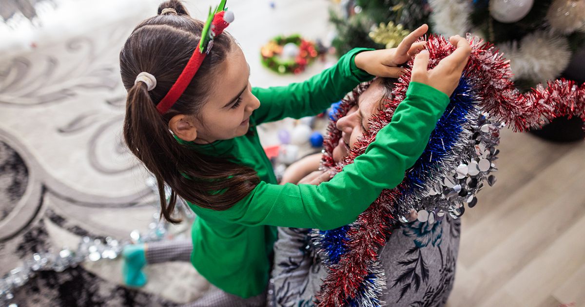 7 Short Funny Christmas Skits & Plays to Perform for the Holidays