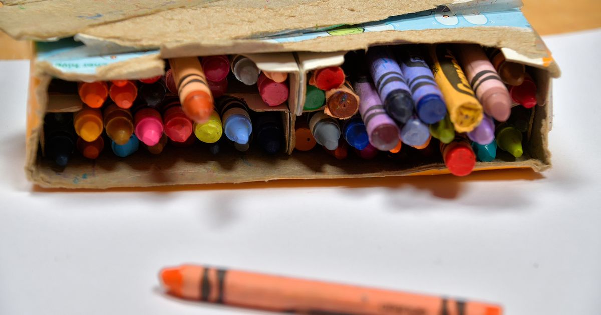 Crayola's Graveyard: Dandelion Crayon & Other Retired Colors